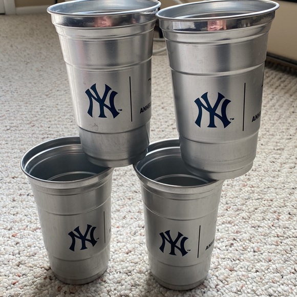 Yankees | Dining | 4 New York Yankees Ball Aluminum Drinking Cup ...